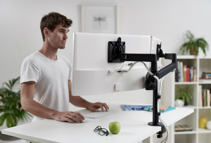 Monitor Arms: The Ergonomic Aids That Improve Office Work | WordYrazzii