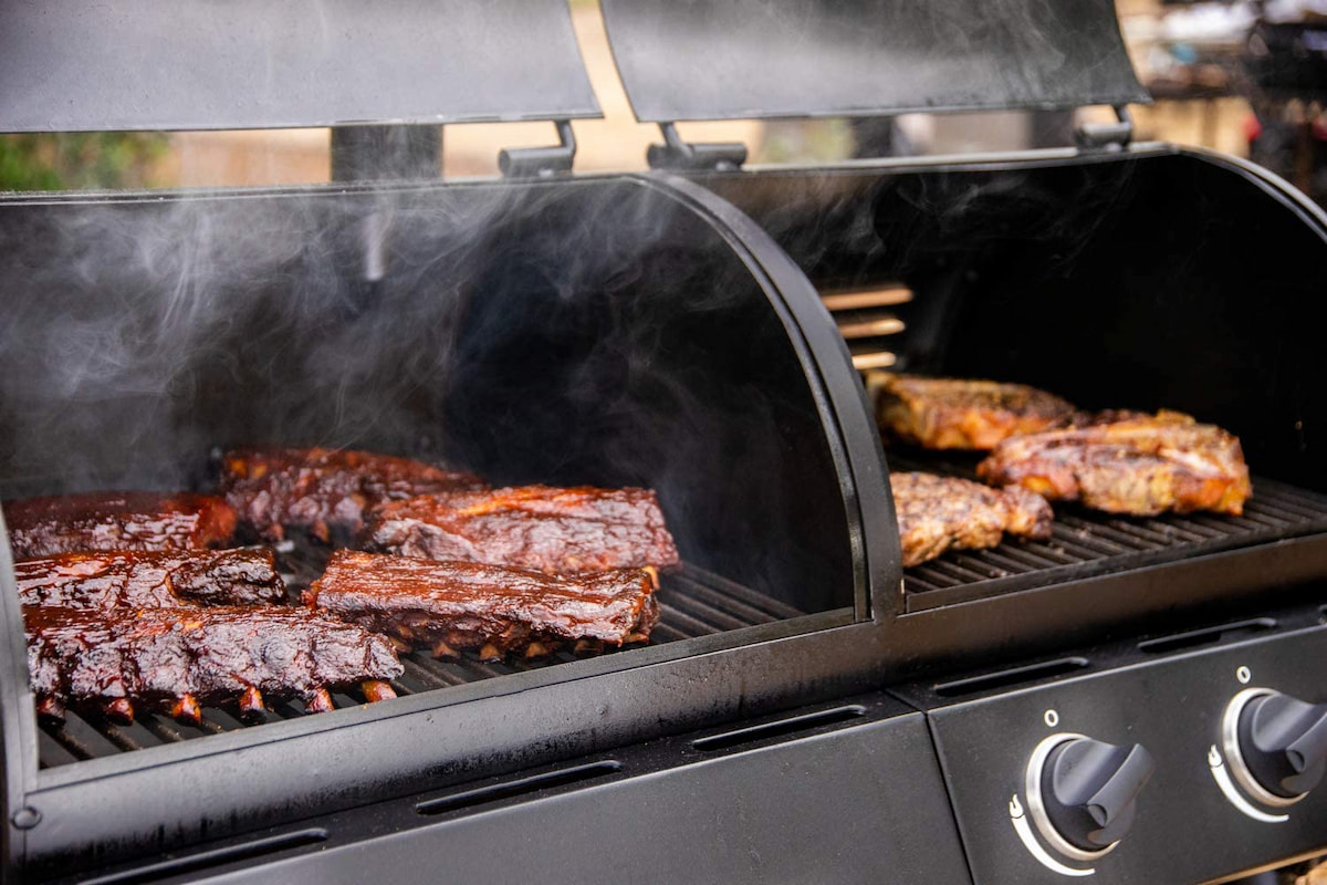 Gas Smoker Cooking 101: Tips for Juicy and Flavourful Results